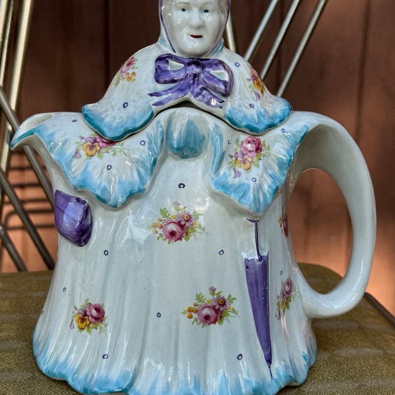 Old Lady Teapot - Etsy