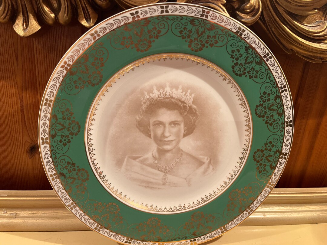 Plate Queen, Elizabeth II, Coronation, Royal, Collectible, HM, Commemorative, Vintage, 1953 ...