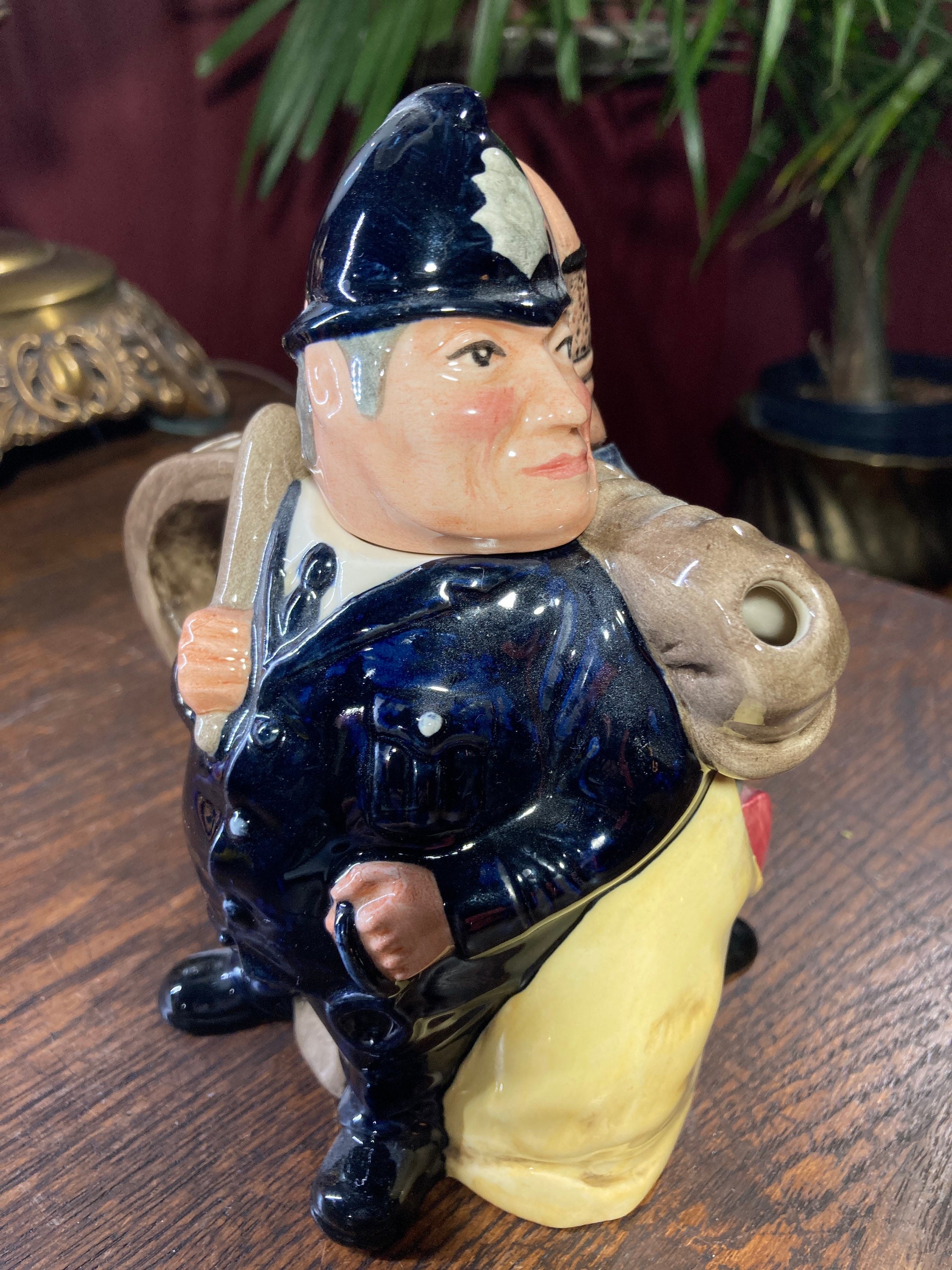 Vintage Royal Doulton Double Character Teapot: Policeman & Felon D7174 ...
