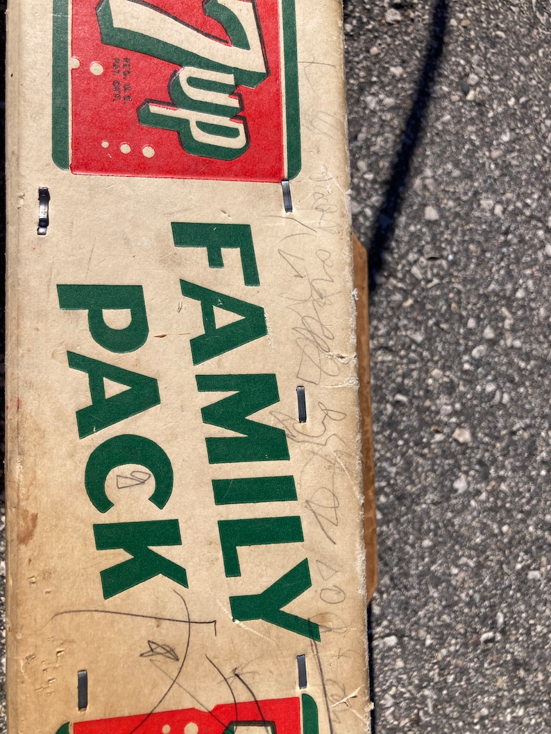 7UP Family Pack Carton Bottle Carrier Waxed Cardboard Vintage - Etsy
