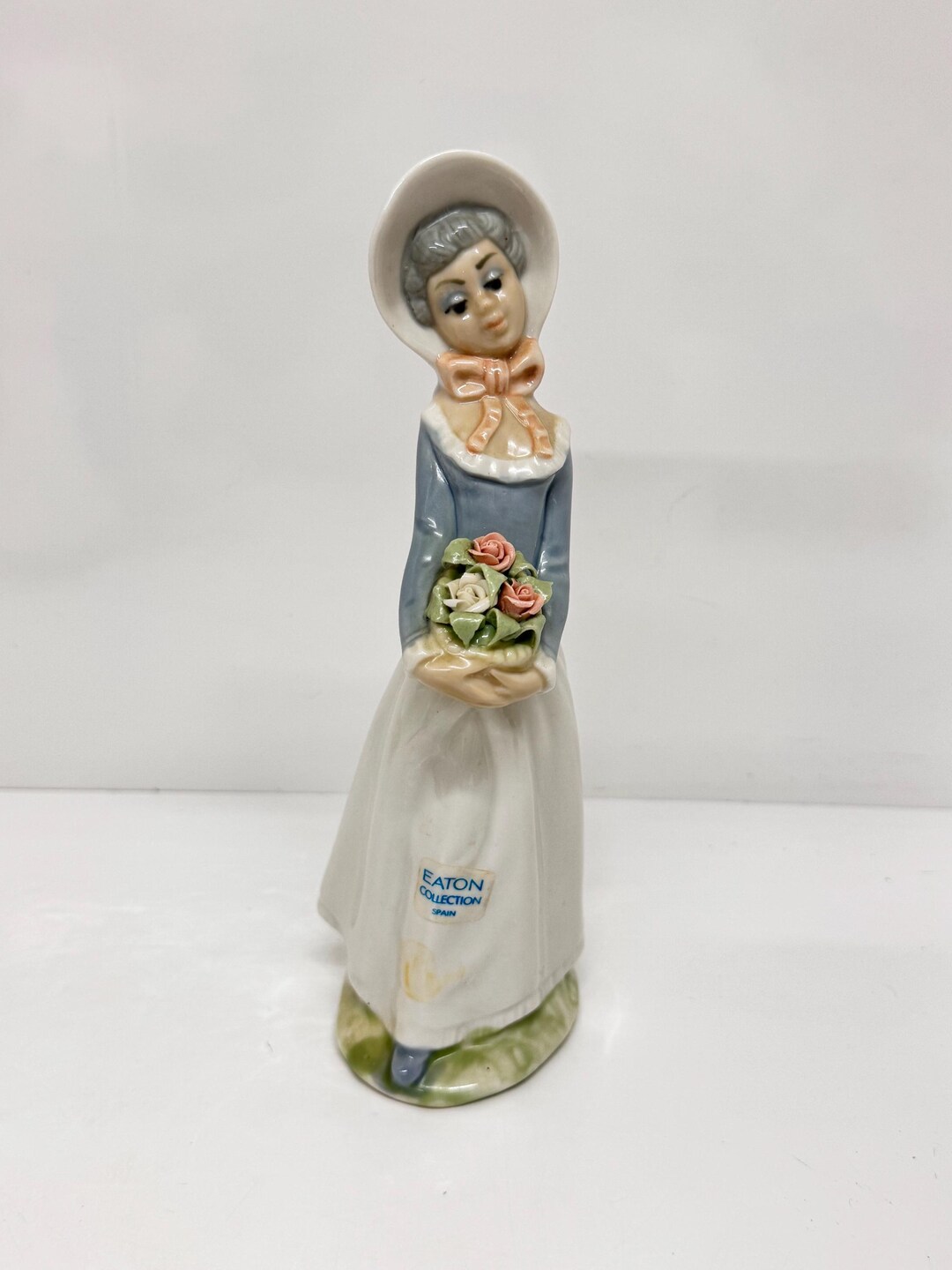 Tengra Valencia Spanish Porcelain Figurine: Lady With Bonnet & Flowers ...