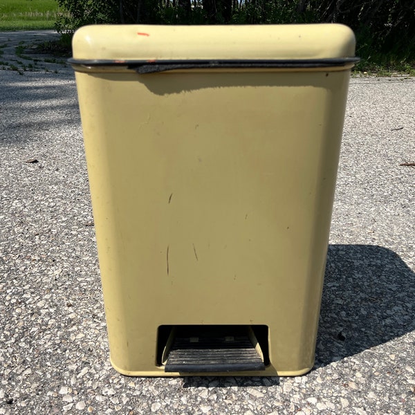 Vintage Trash Can - Etsy