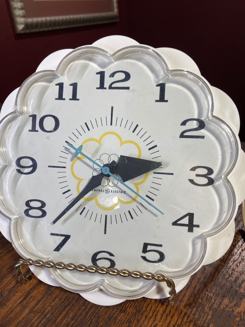 Wall Clock Flower Daisy Funky Novelty Clock Vintage - Etsy