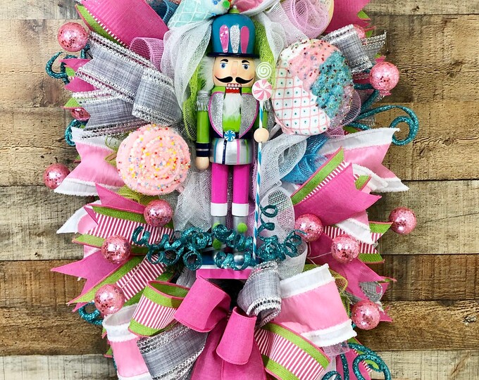 Nutcracker Wreath for Front Door Christmas Wreath Nutcracker - Etsy
