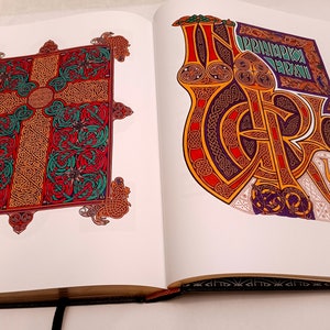 Celtic Illuminated Gospel Book - Latin and English, Book of Kells Style ...
