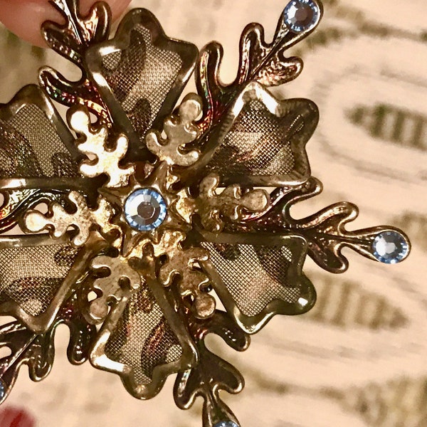 Snowflake Brooch Pin - Etsy