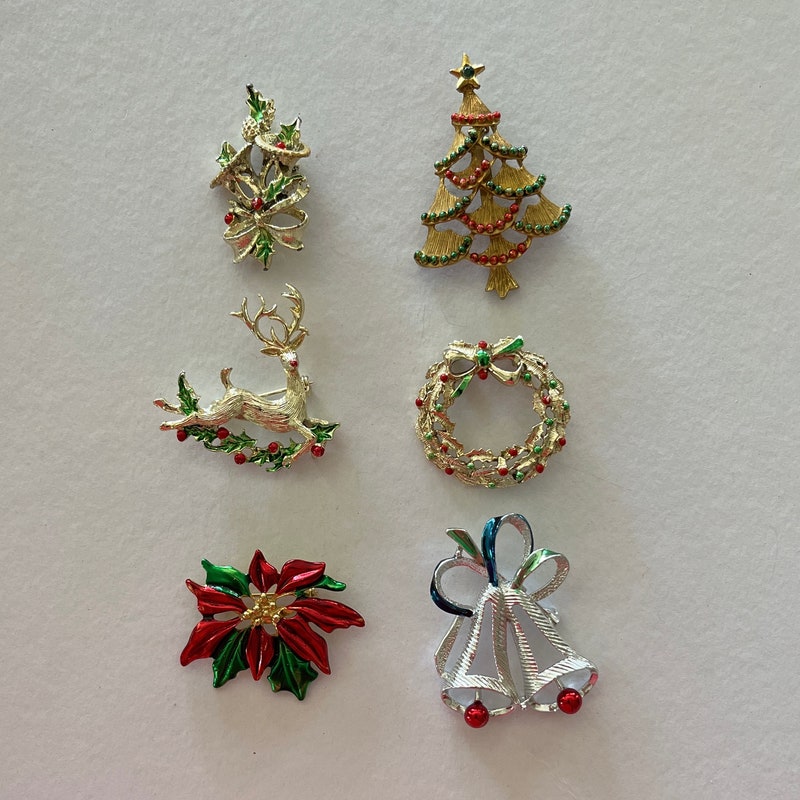 Christmas Brooch - Etsy