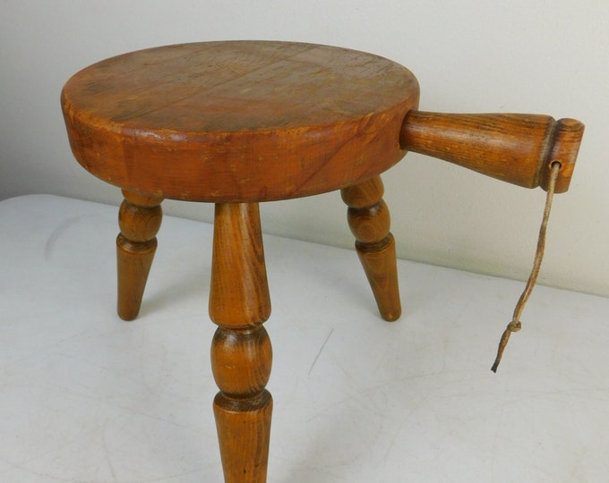 Vintage Wood Milking Stool Farm Country Style Tripod Footstool W ...