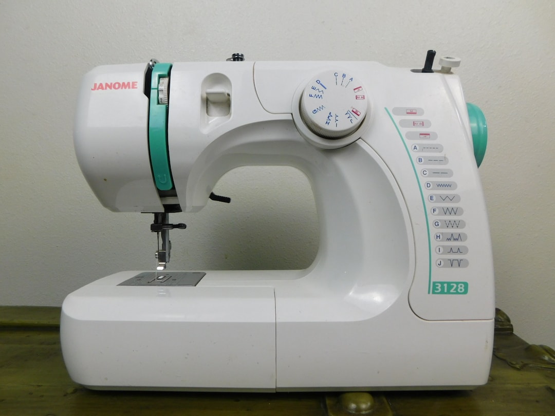 VTG Janome 3128 Sewing Machine "easy" Quilting Embroidery Light Weight ...
