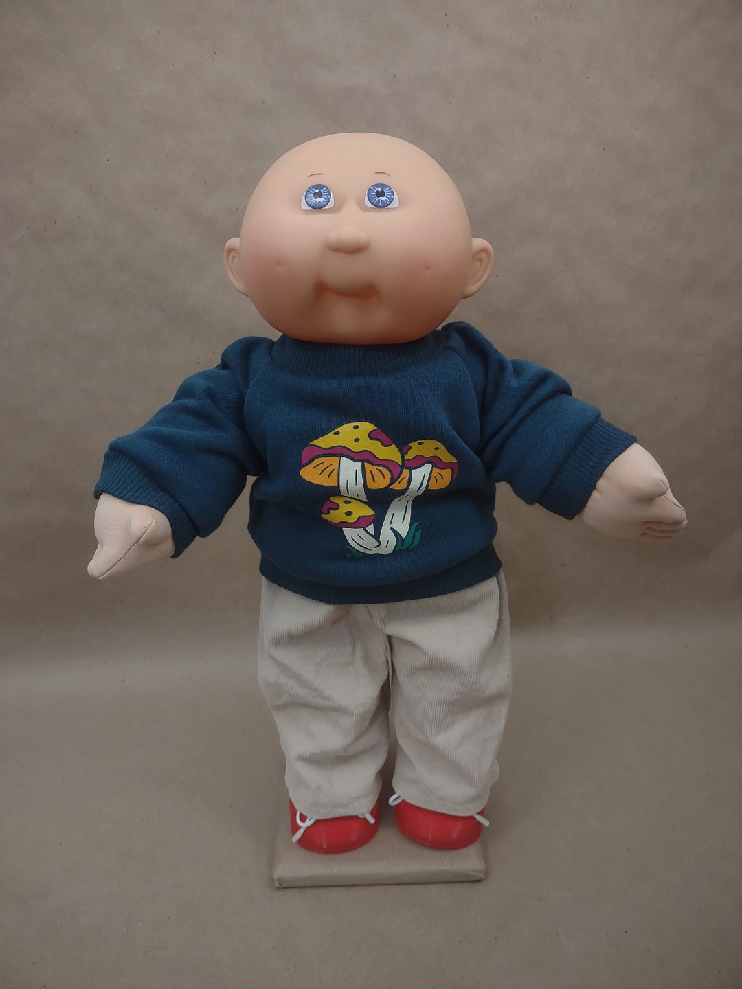 Raglan Sleeve Sweatshirt With Vinyl Decal. Fits 16 Inch Cabbage Patch ...