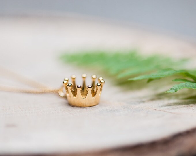24k Golden Crown Charm Necklace Dainty Crown Pendant Necklace Princess ...
