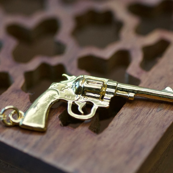 Revolver Necklace - Etsy