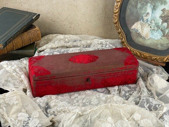 Antique silk velvet jewellery box with key, 19th cent… - Gem