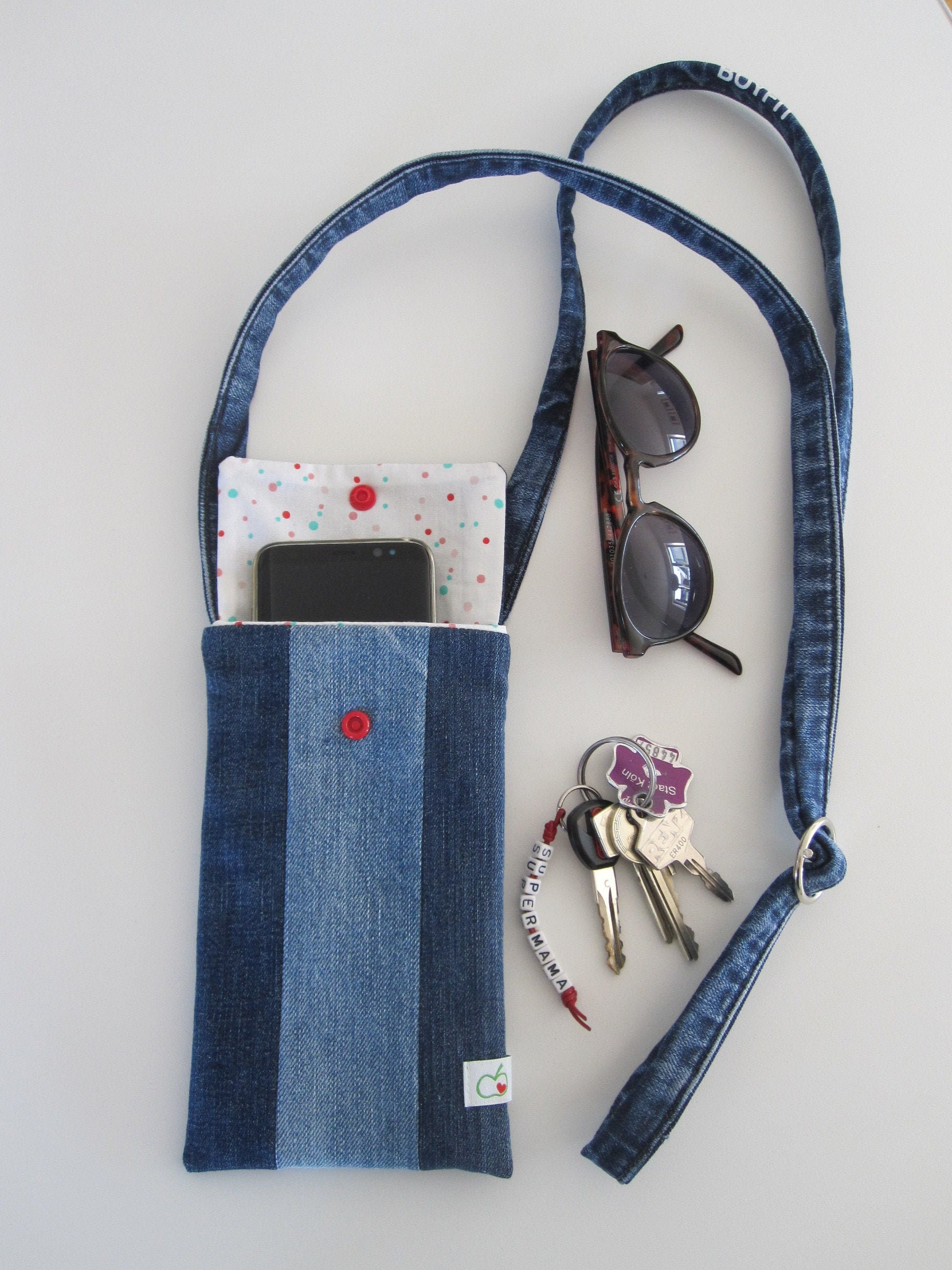 Small shoulder bag/smartphone bag for hanging in denim fabric
