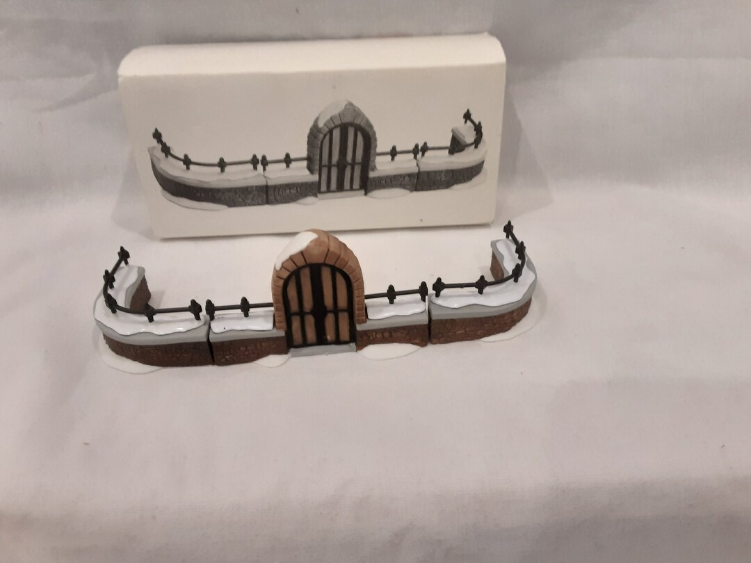 Vintage Dept 56village CHURCHYARD GATE and FENCE Accessory Porcelain ...
