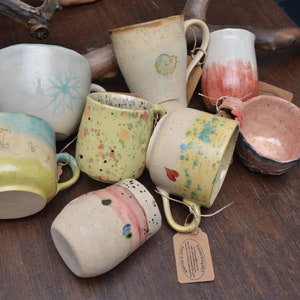 Tassen in verschiedenen Formen und Farben Kaffeetasse - Etsy.de