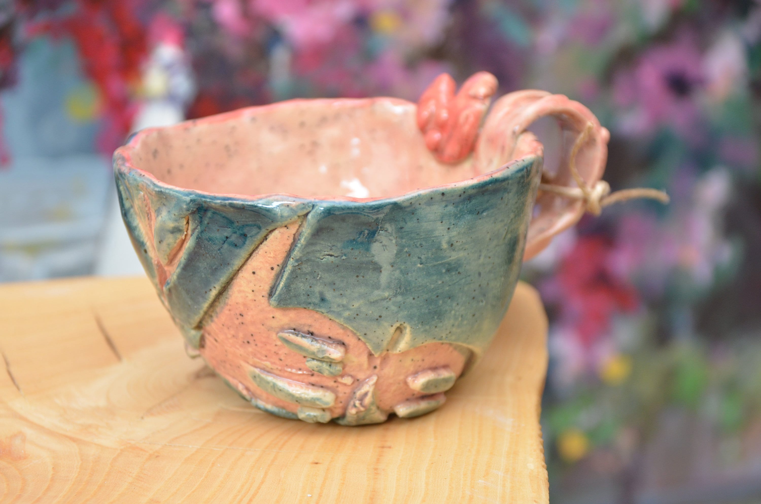 Tassen in verschiedenen Formen und Farben, Kaffeetasse, Teetasse, Tasse ...