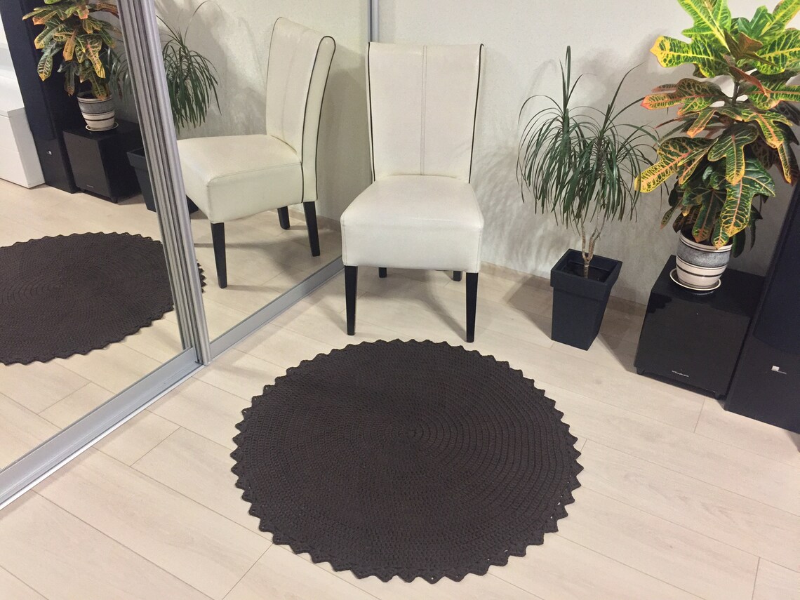 Brown round rug Crochet circle rug Round rug Door mat Round | Etsy