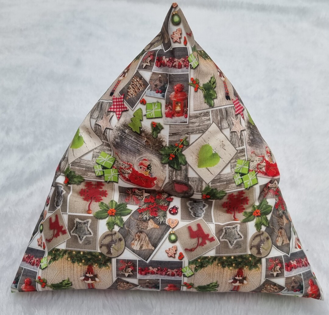 Pyramid-shaped Cushion for Books/tablets, Christmas Season, Tablet ...