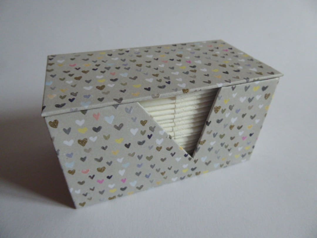 Box for Paper Handkerchiefs With Lid, Floral Motif Green and White ...