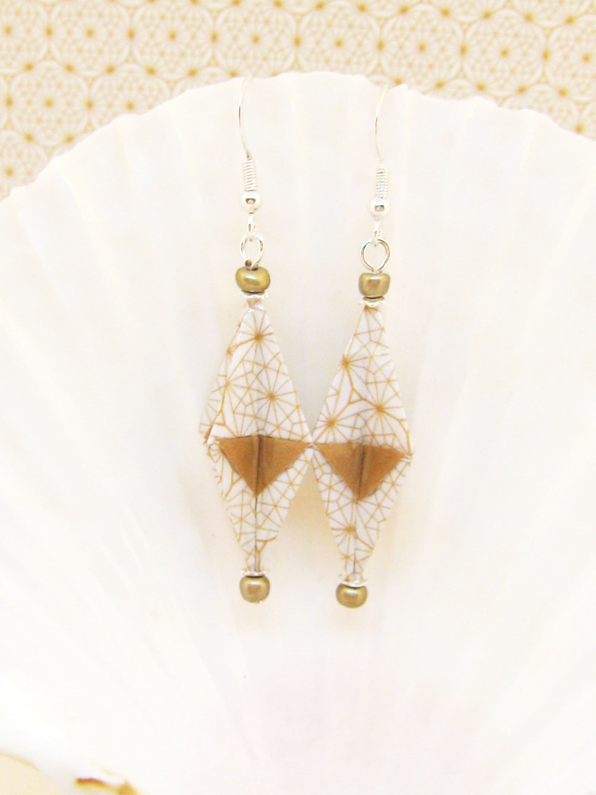 Ohrringe Origami weiß gold silber, Papier Upcycling Papierschmuck ...