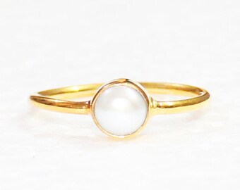 Pearl gold ring | Etsy