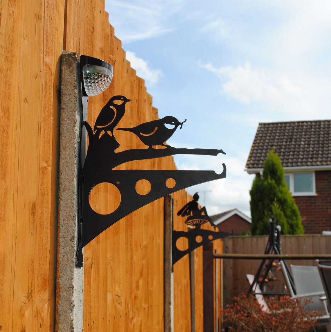 Solar LED Light Garden Hanging Basket Bracket Wall Mount Gift Two Birds ...