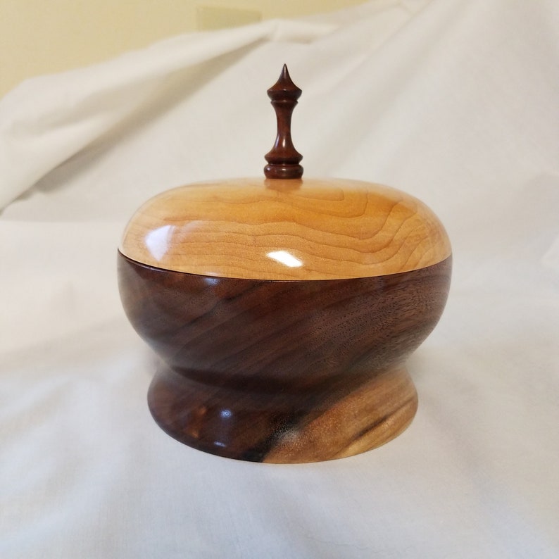 Walnut Bowl With Maple Lid and Walnut Finial - Etsy