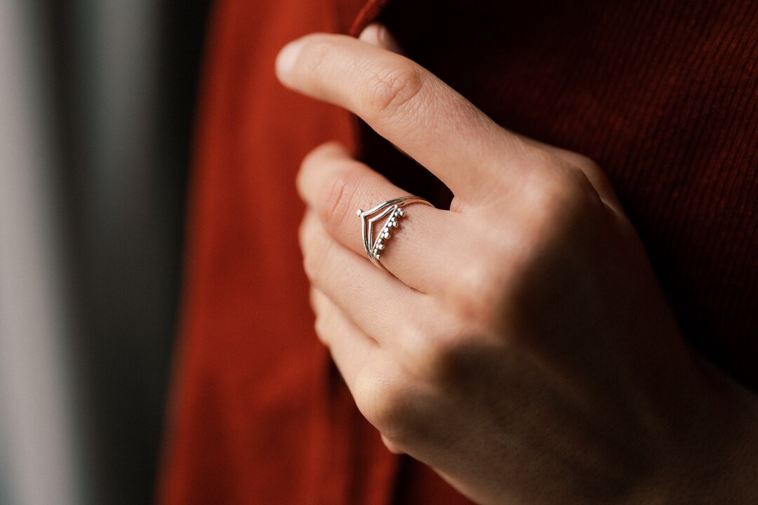 Minimalist Sterling Silver Chevron Ring, Delicate 925 Silver V-ring ...