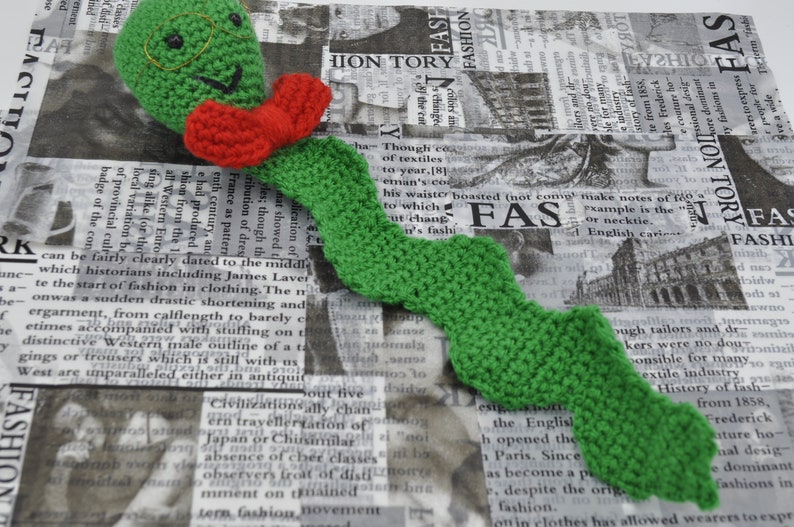 Bookworm Crochet Bookmark Book Lover Gift - Etsy