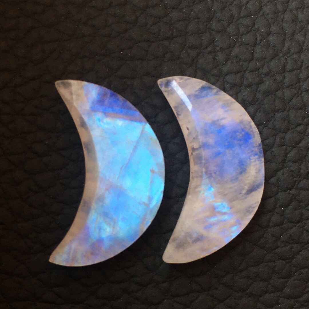 Faceted Moonstone Crescent Moon Crystal Shape Size 20 MM Blue Flashy ...