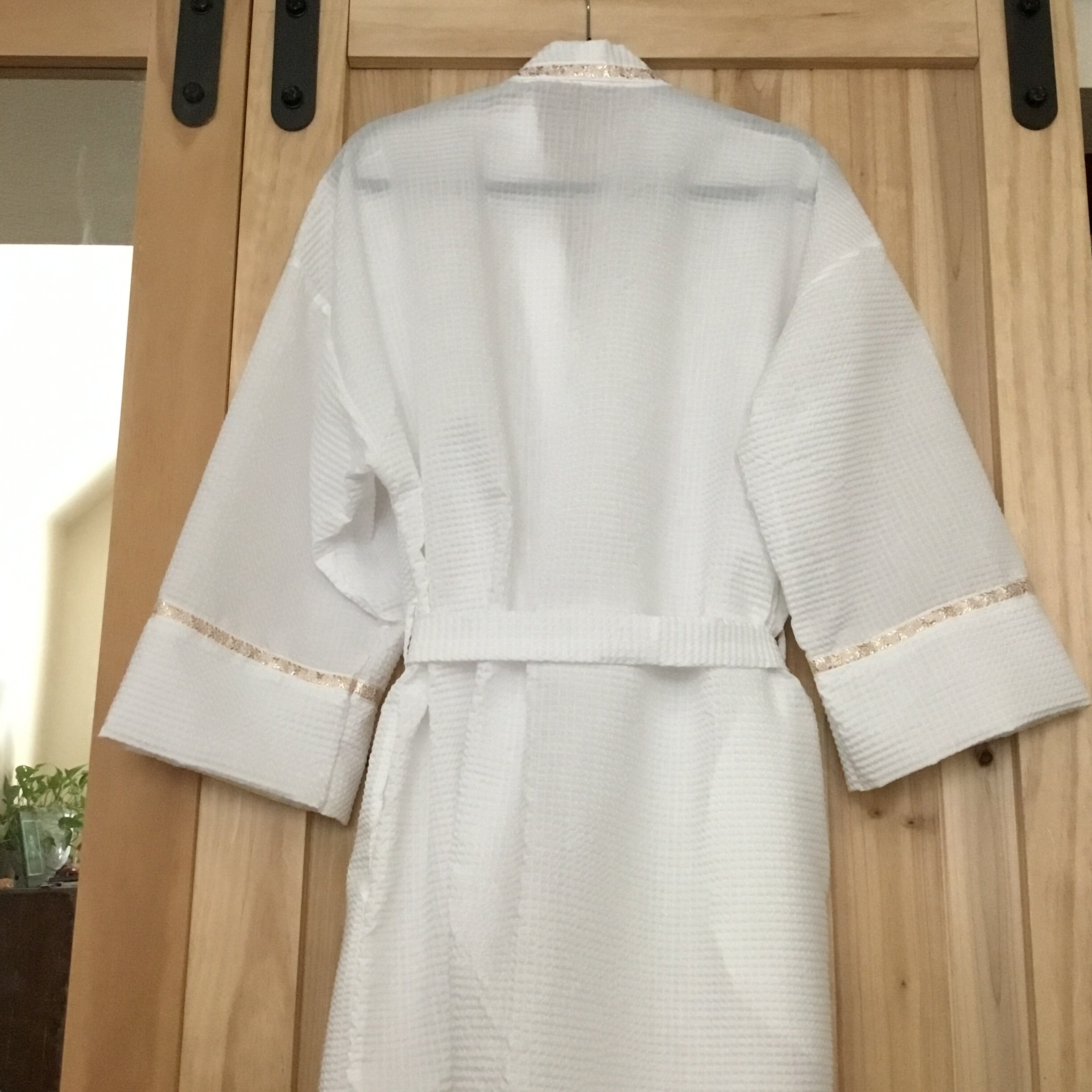 Women’s Long White Cotton Belted Kimono Style Robe Trimmed in Pink With ...