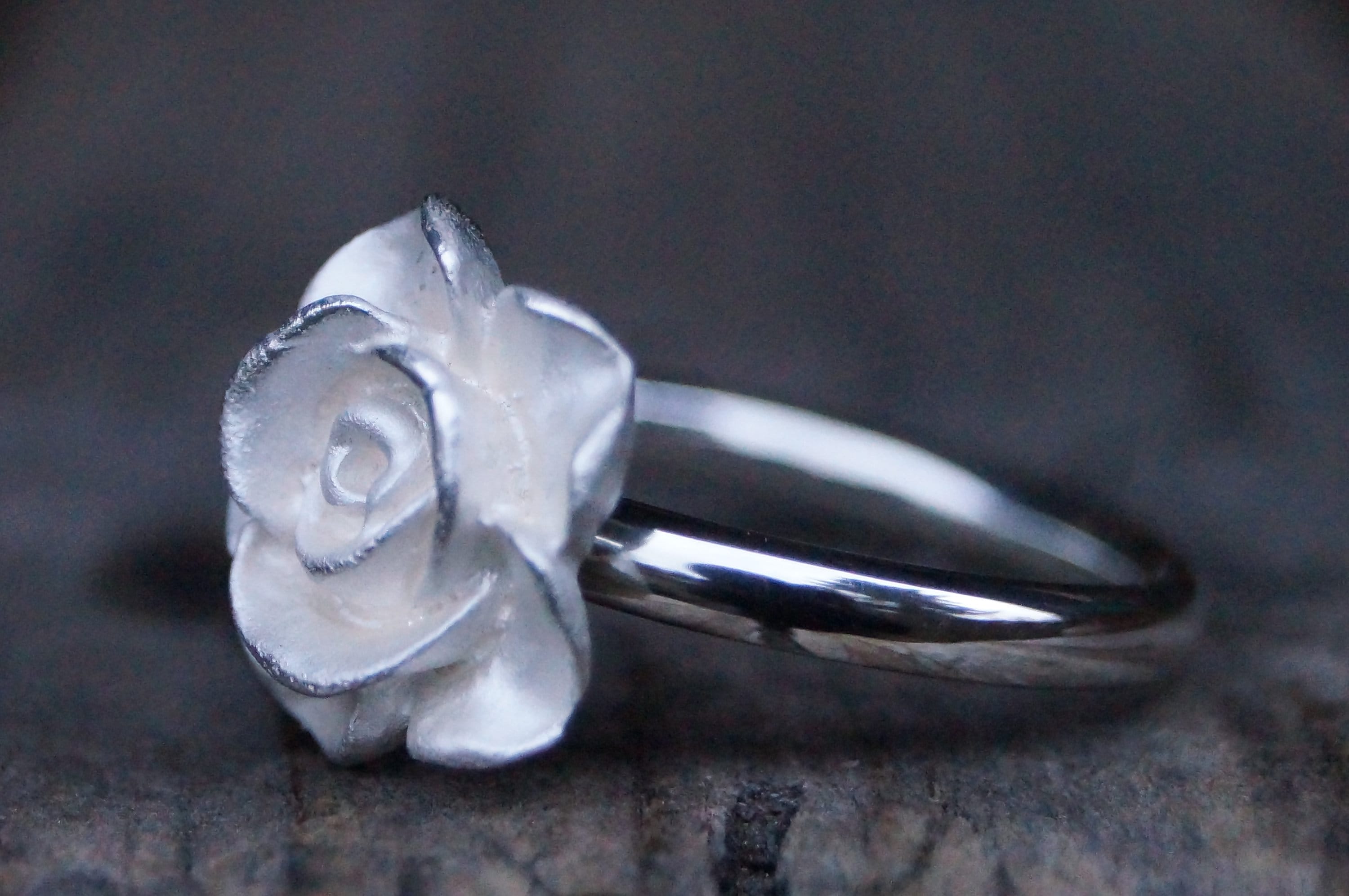 Ring Rose Silber schmale Schiene mit Rose 12mm Ringweite 58 - Etsy.de