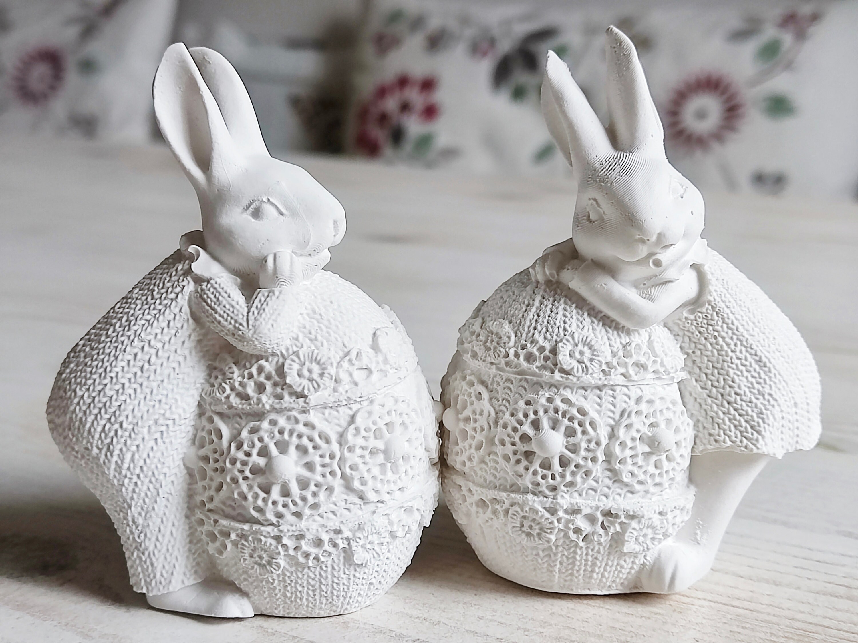 Easter Bunnies Easter Eggs Candle Plate Ceramic Raysin/ Nostalgic ...