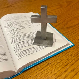 Standing Metal Cross, Minimalist Small Desk Cross, Cross on Stand ...