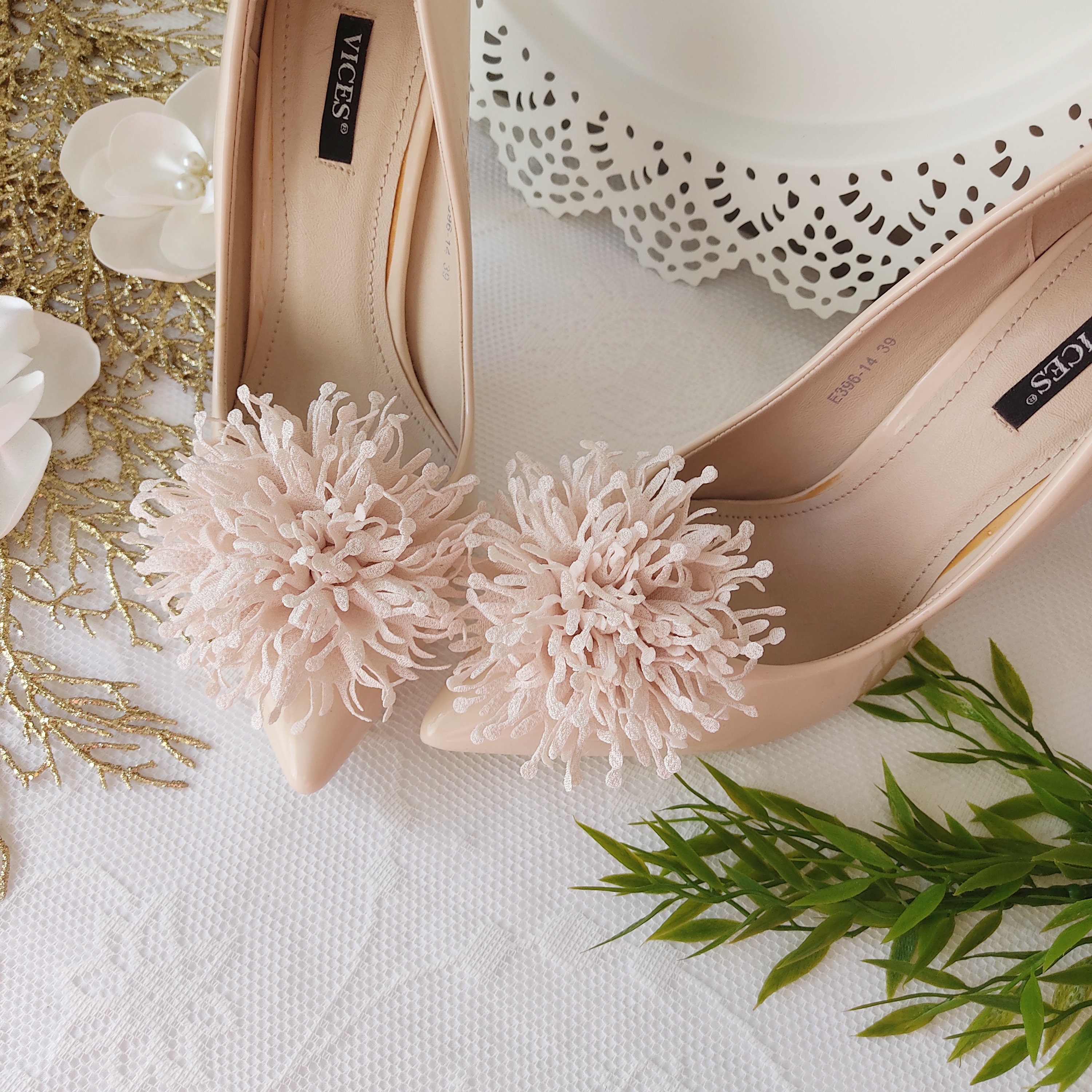 Beige Flowers Shoe Clips | Shoe Decorations | Shoe Clips Beige ...