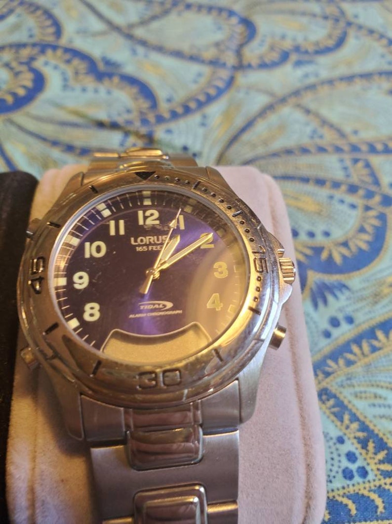 Vintage. Lorus. Watches Cool Design. Both Need Batteries. Dive Style ...