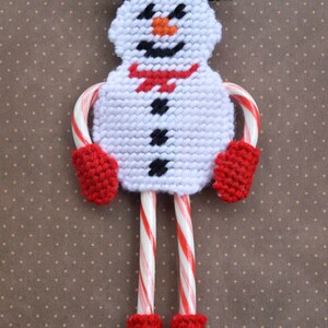 Snowman Candy Cane Holder Plastic Canvas Pattern Christmas Treat Holder ...