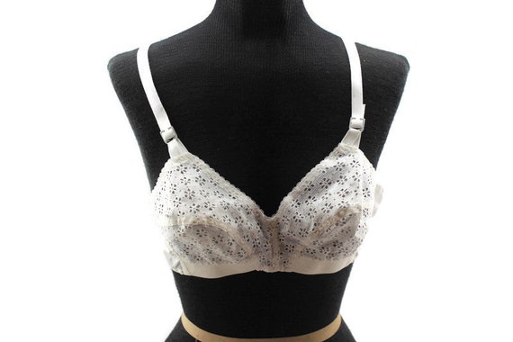 Vintage Sexy white Lace Bullet Bra 34B Lerner Shops 1… - Gem