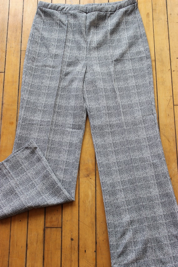 Old vintage 1970s gray - Gem