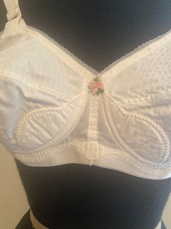 Vintage Sexy Bullet Bra Lady Suzanne 34B NOS Never Wo… - Gem