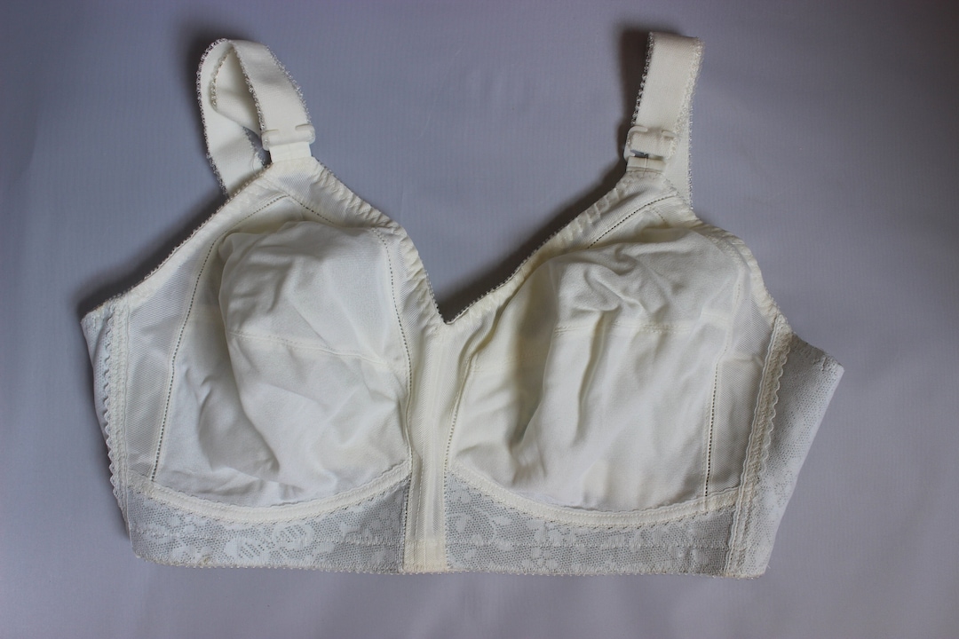 Vintage Ladies 36D Playtex Bra, Adjustable Straps. White and Light Blue ...