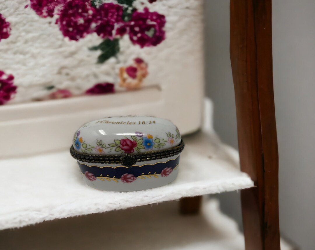 Vintage Imperial Porcelain Trinket Box "give Thanks Unto the Lord" - Etsy