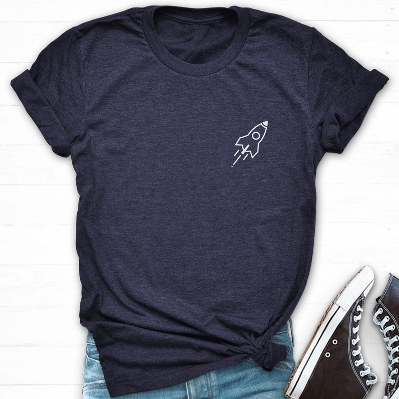 T shirt with rocket or space ship - Etsy.de