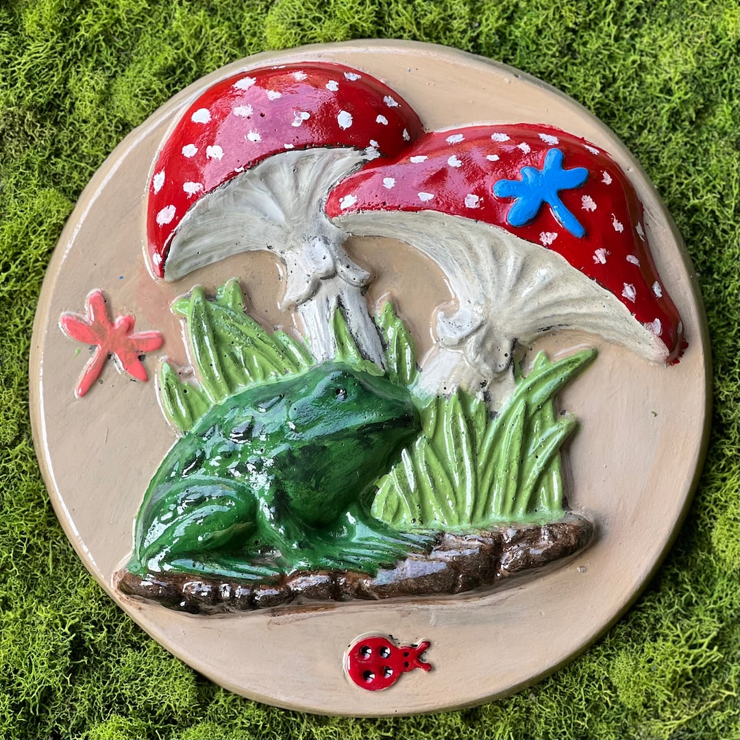 Frog, Stepping Stone, 10”x1.5”, Garden Stone, Wall Décor, Yard Art ...