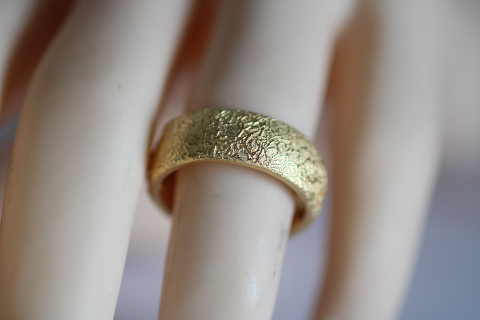 Ornamentring in Silber - 22kt hochwertig goldplattiert von Frank ...