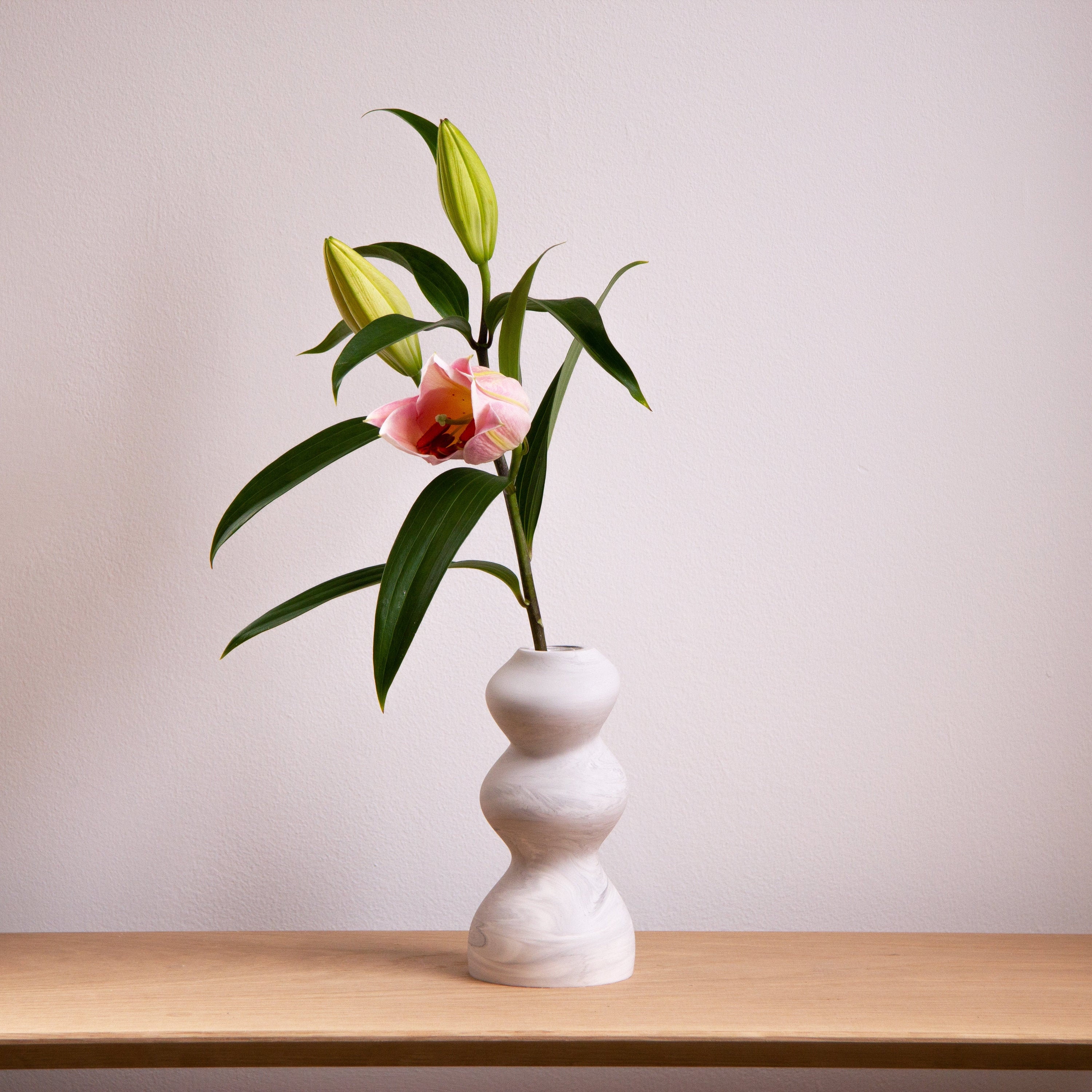 Sculptural Bubbly Vase From Collection Gravity by Extra&ordinary Design ...