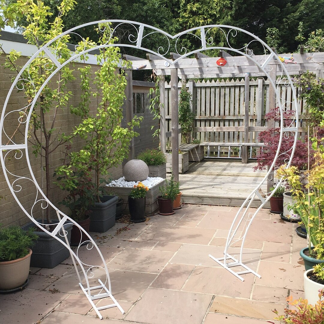 Wedding Arch Heart, Heart Shaped White Metal Wedding Arch Frame ...