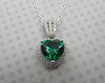 Green Heart Pendant - Etsy