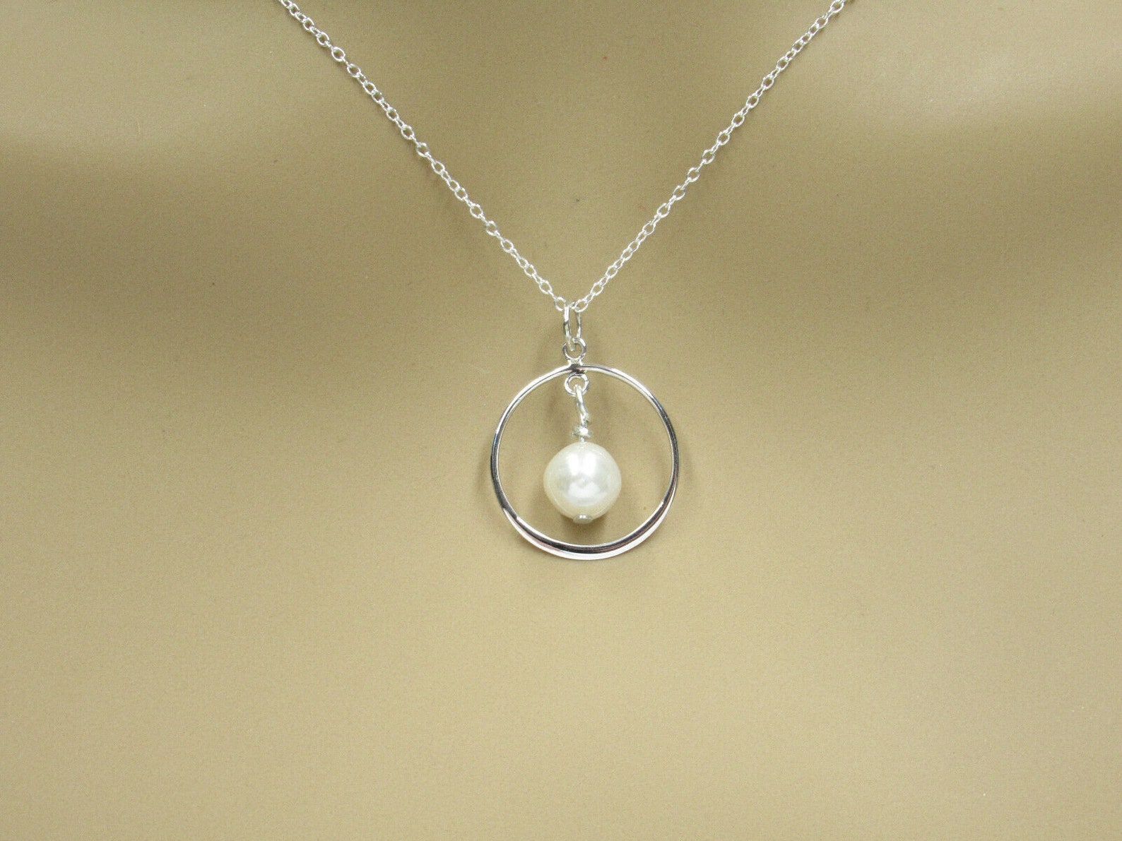 Pearl Circle Necklace With White Freshwater Pearl Pendant - Etsy UK